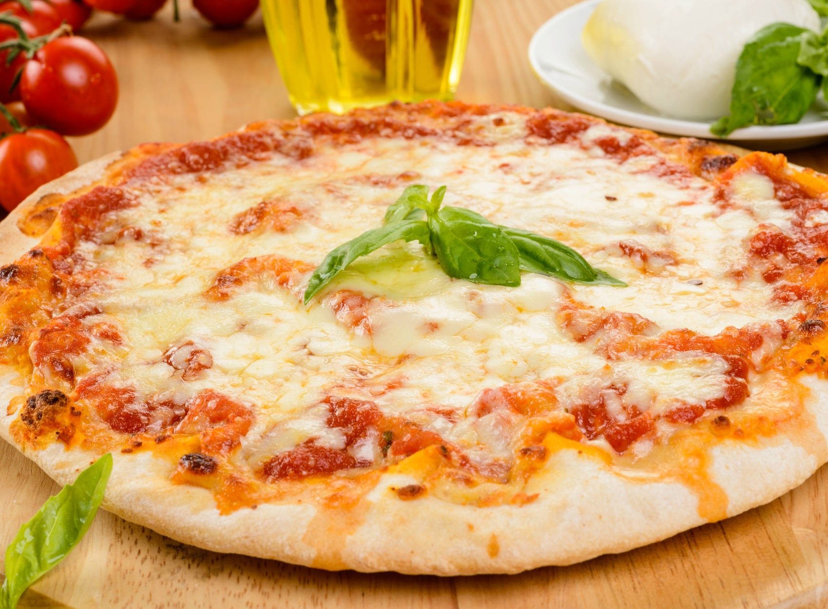 Perché la pizza fa bene all'umore ed è un piatto unico completo