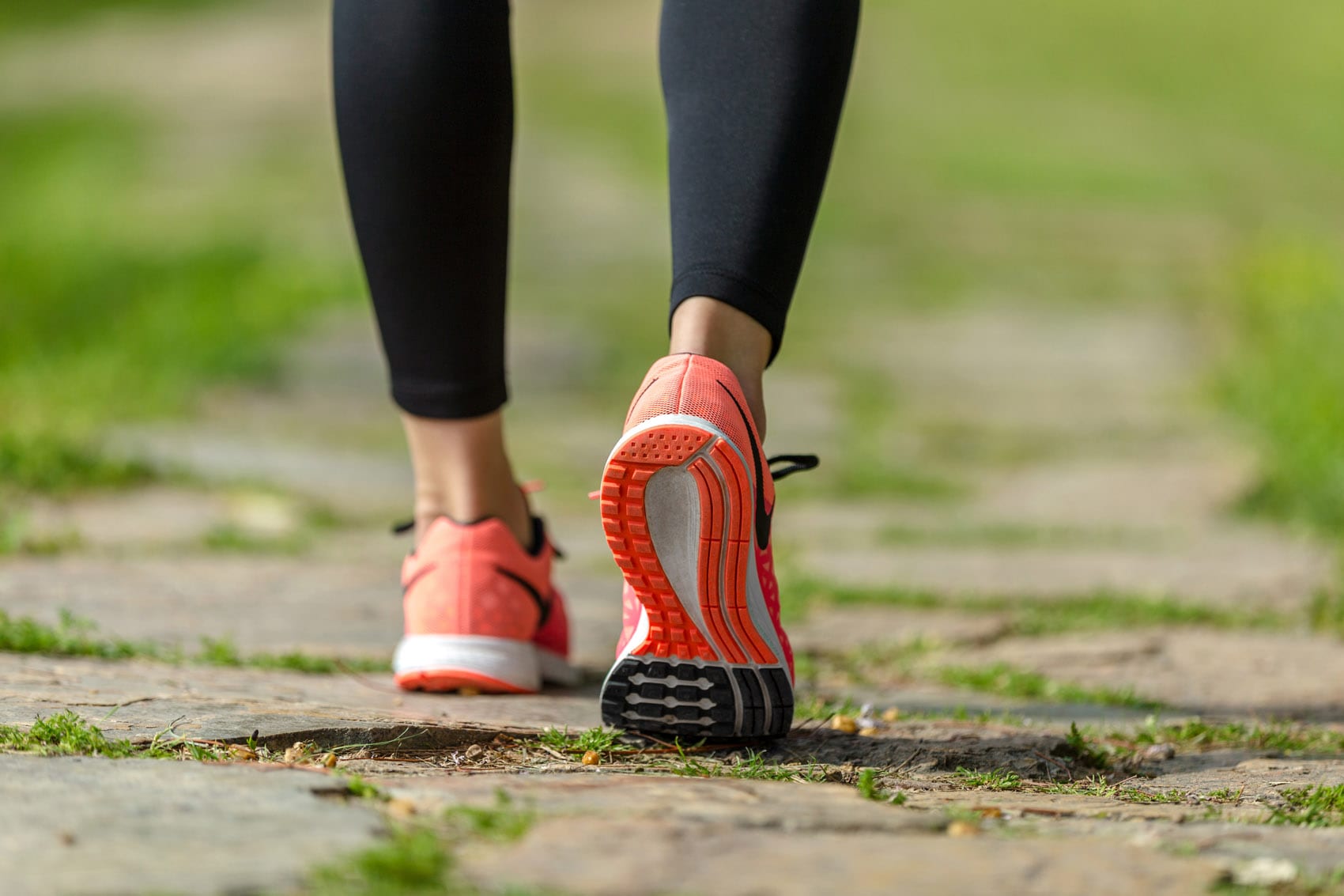 Camminata: postura e movimenti corretti, errori da evitare