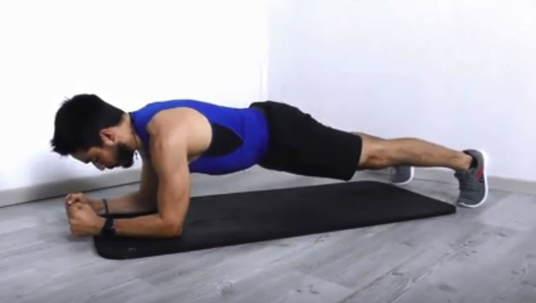 Plank addominali, l'esecuzione corretta - Video tutorial