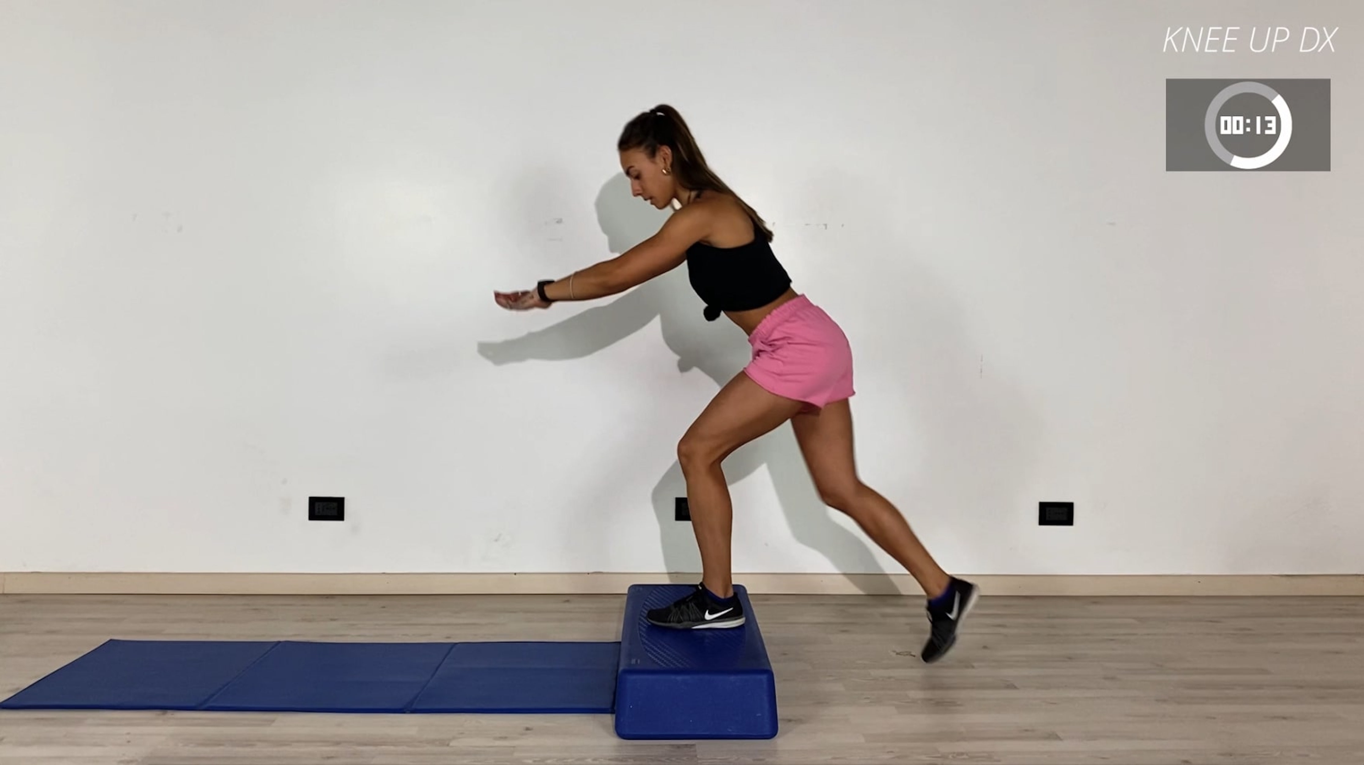 Gambe e glutei al top: l'allenamento con lo step - Video - Starbene